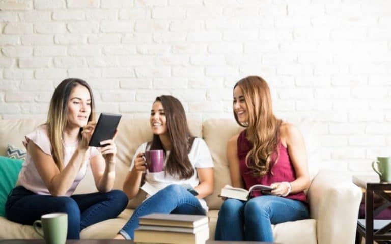 How to Start a Successful Book Club: A Comprehensive Guide - Mind Joggle